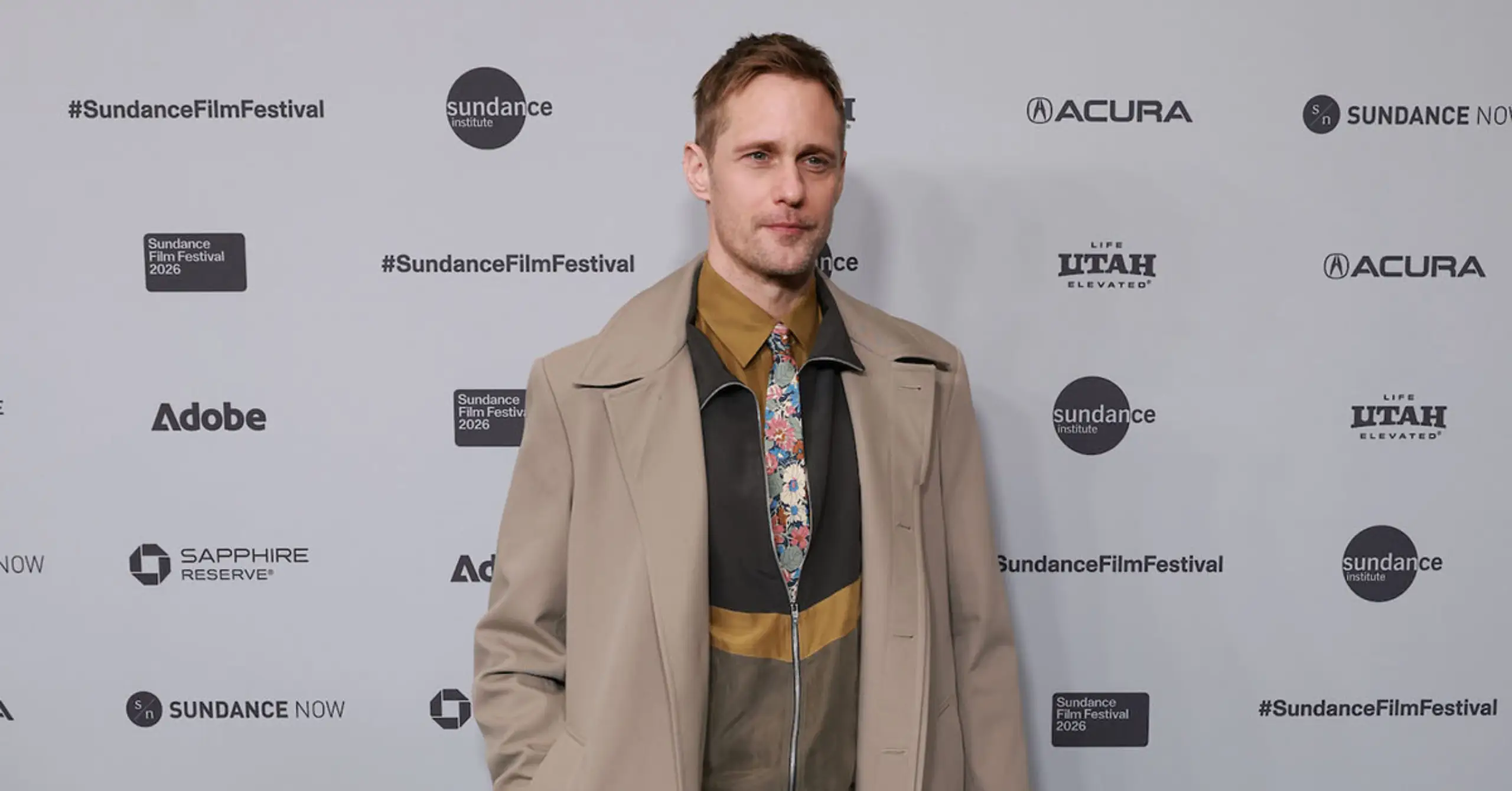 Alexander Skarsgård Proves Flip-Flops Are the Season’s It-Shoe